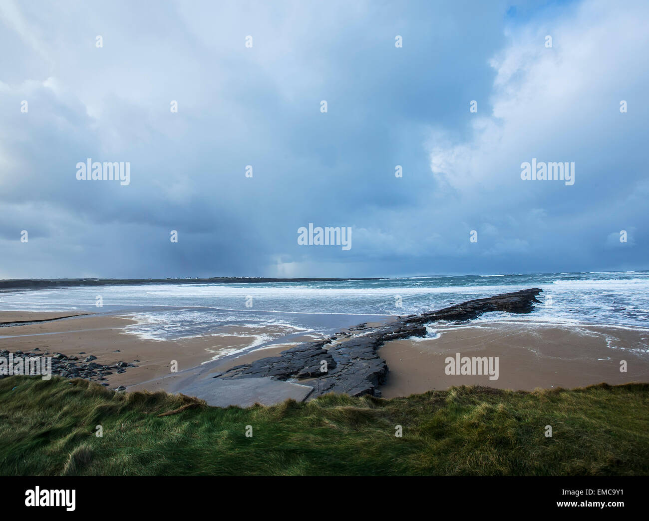 Irish sea horizon hi-res stock photography and images - Alamy