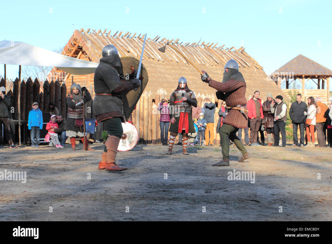 Medieval battle reenactment hi-res stock photography and images - Alamy