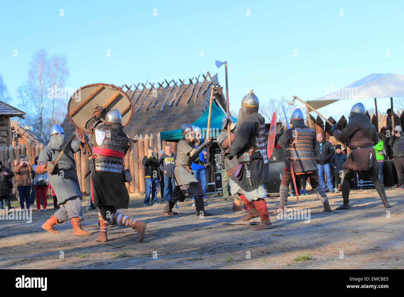Medieval warriors hi-res stock photography and images - Alamy