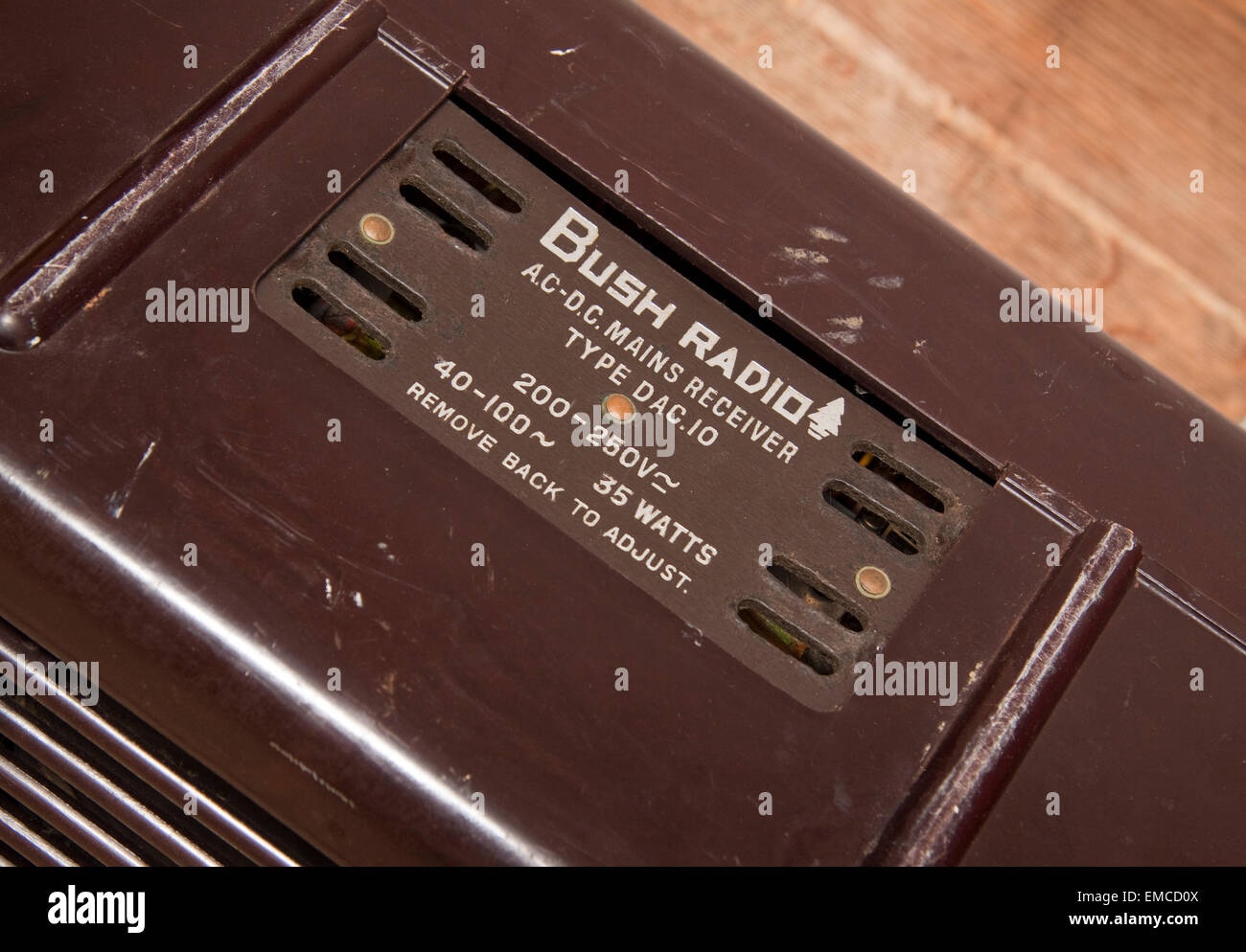 Vintage valve radio receiver hi-res stock photography and images - Alamy