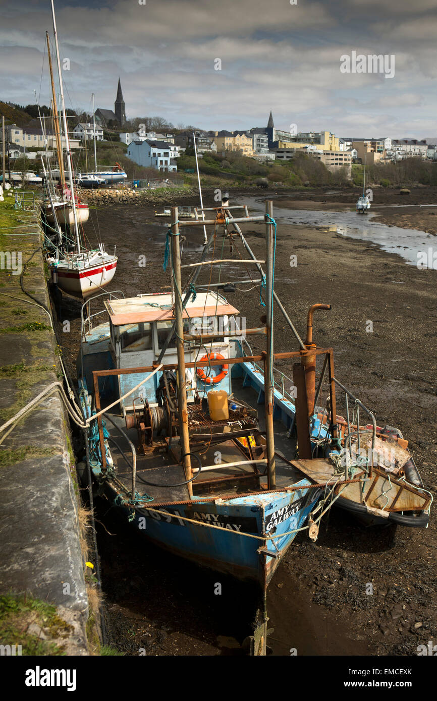 Ireland, Co Galway, Connemara, boats in Clifden Harbour at low tide ...