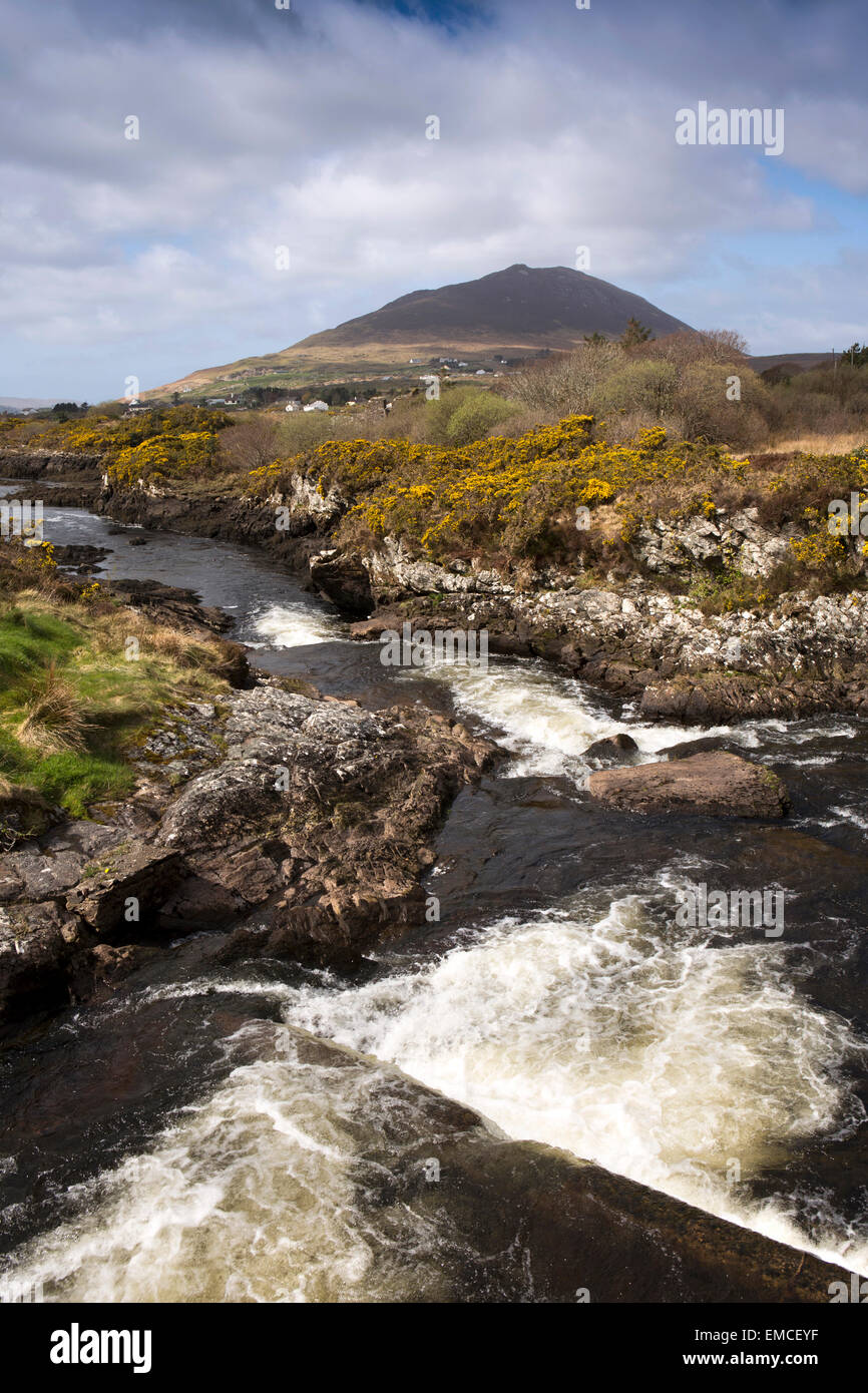 Ireland, Co Galway, Connemara, Letterfrack, Dawros River flowing into ...