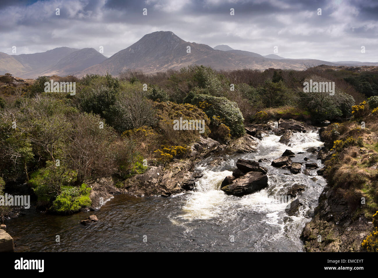 Ireland, Co Galway, Connemara, Letterfrack, Dawros River flowing from ...