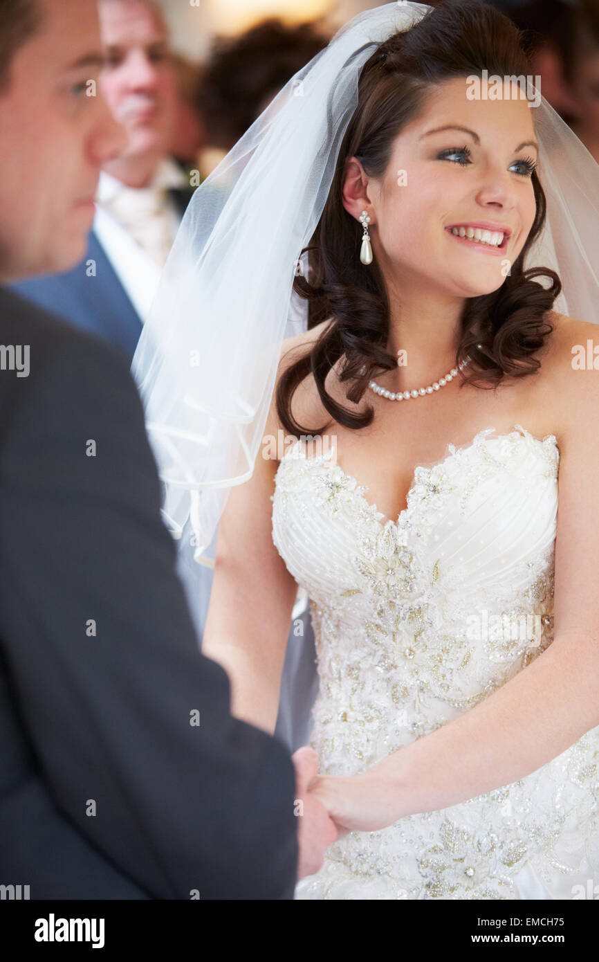 Bride And Groom During Wedding Ceremony Stock Photo - Alamy