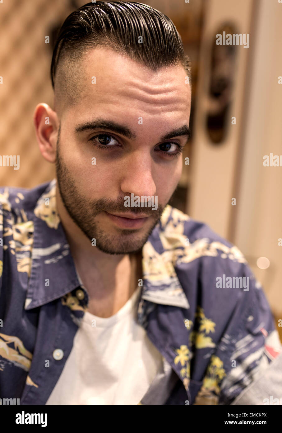Shaved eyebrow fashion hi-res stock photography and images - Alamy