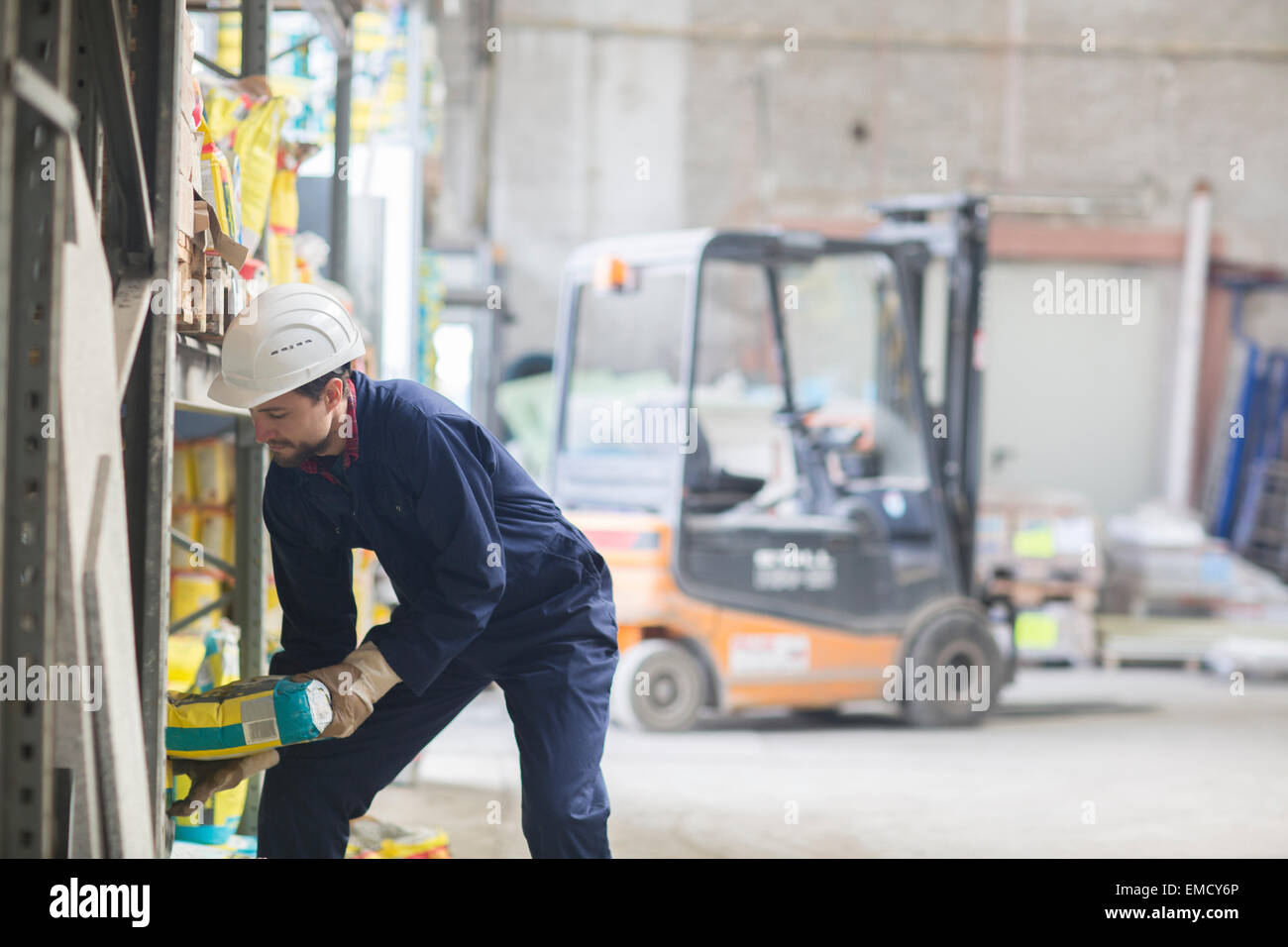 Lifting sack hi-res stock photography and images - Alamy