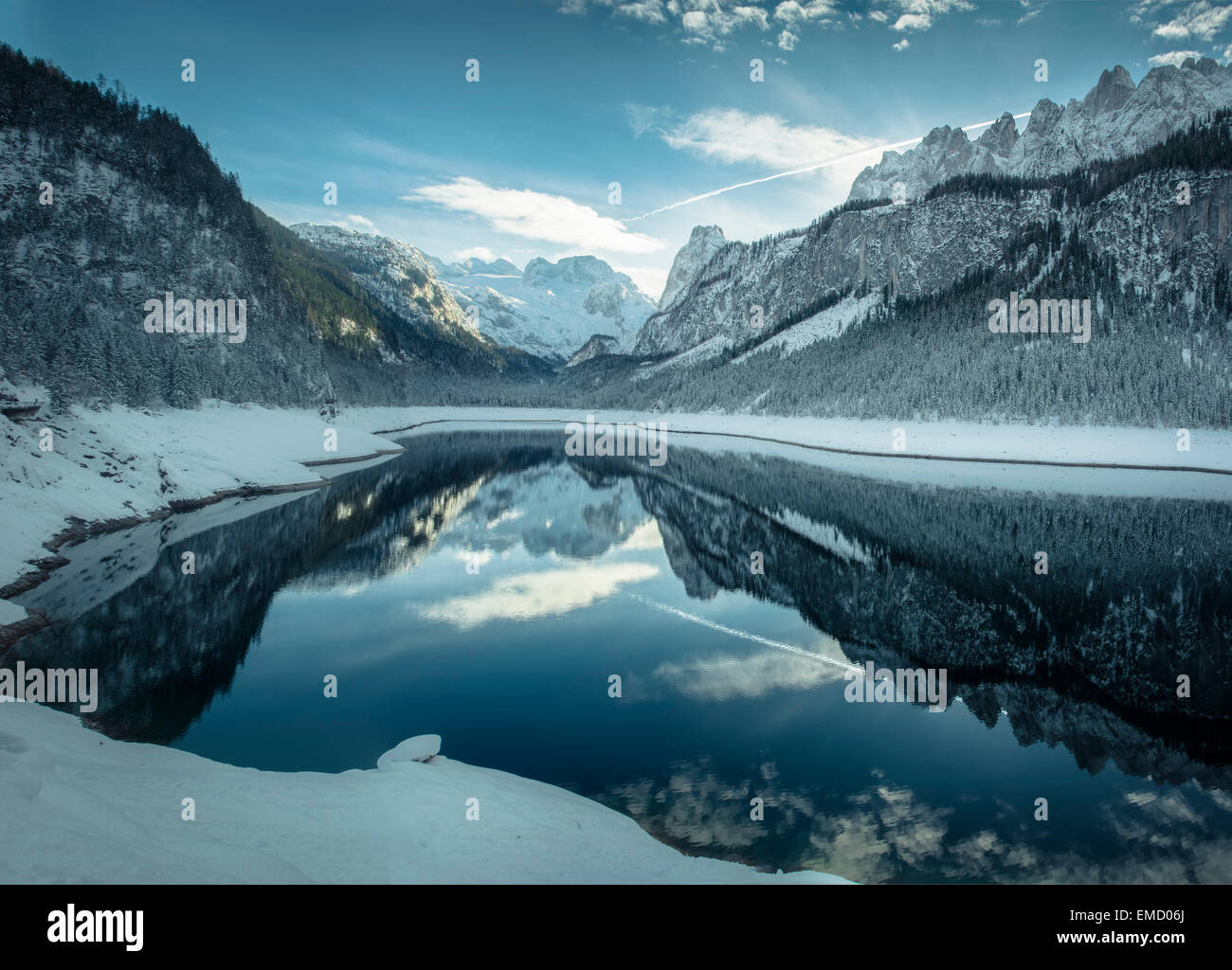 Lake vorderer gosausee in winter hi-res stock photography and images ...