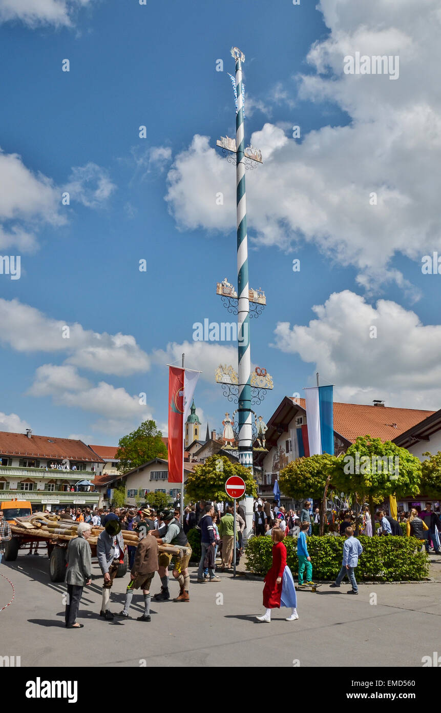 May day celebration pole hi-res stock photography and images - Alamy