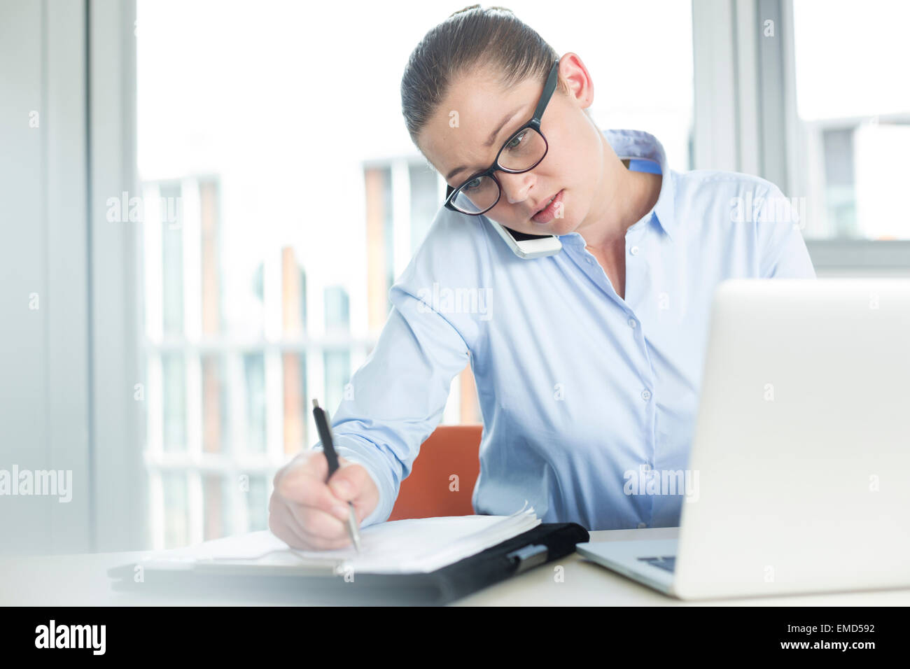 Notes sitting hi-res stock photography and images - Alamy