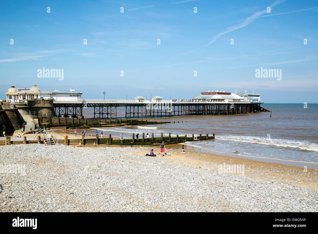 Sea fish buckets hi-res stock photography and images - Alamy