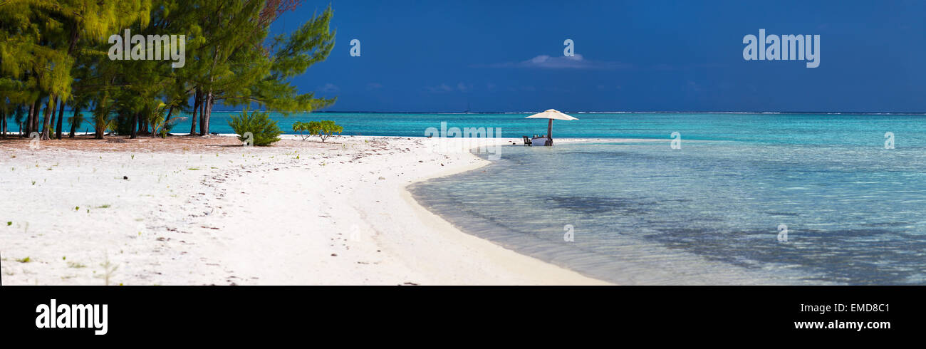 Tahiti beach picnic hi-res stock photography and images - Alamy