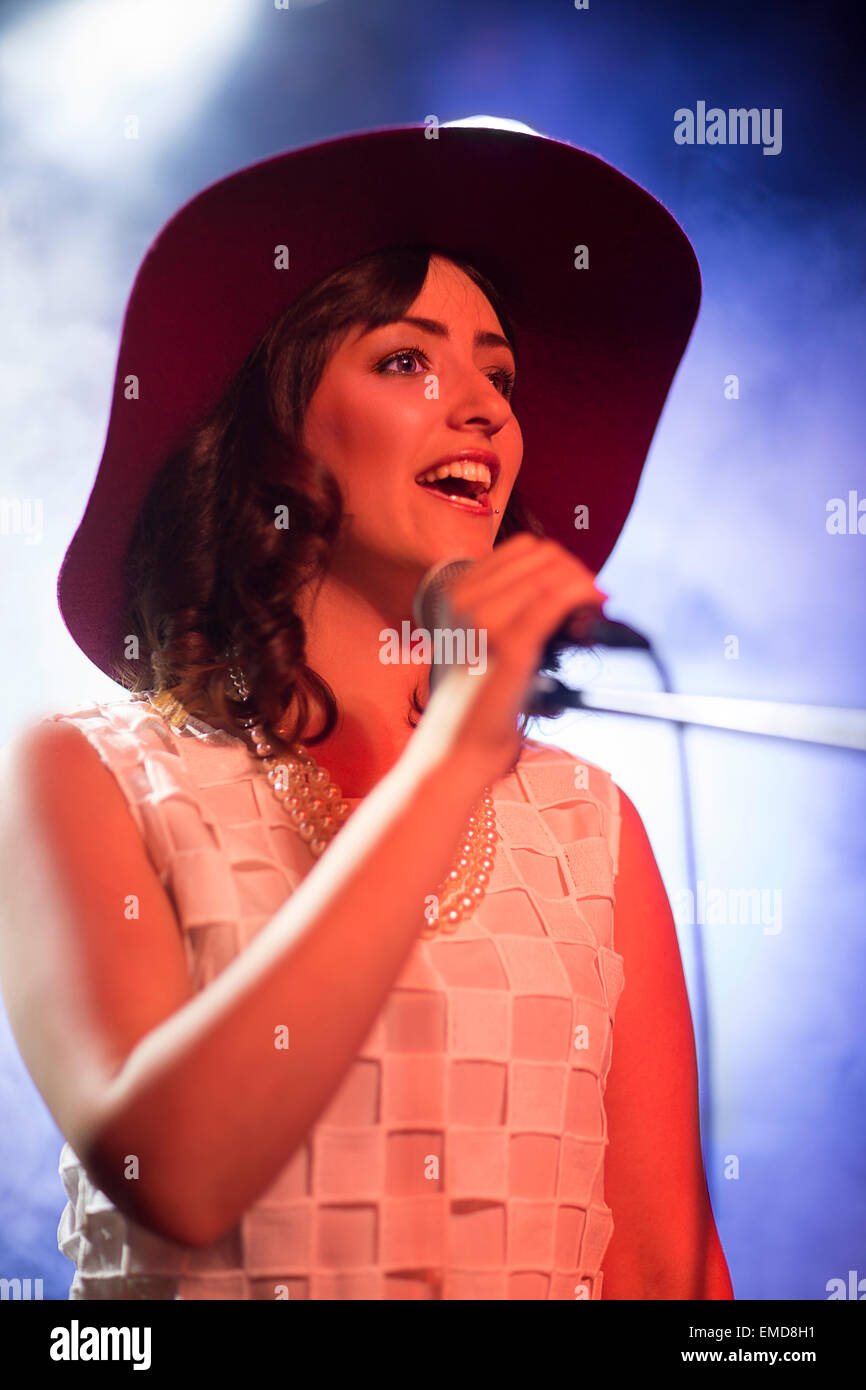 Female folk hi-res stock photography and images - Alamy