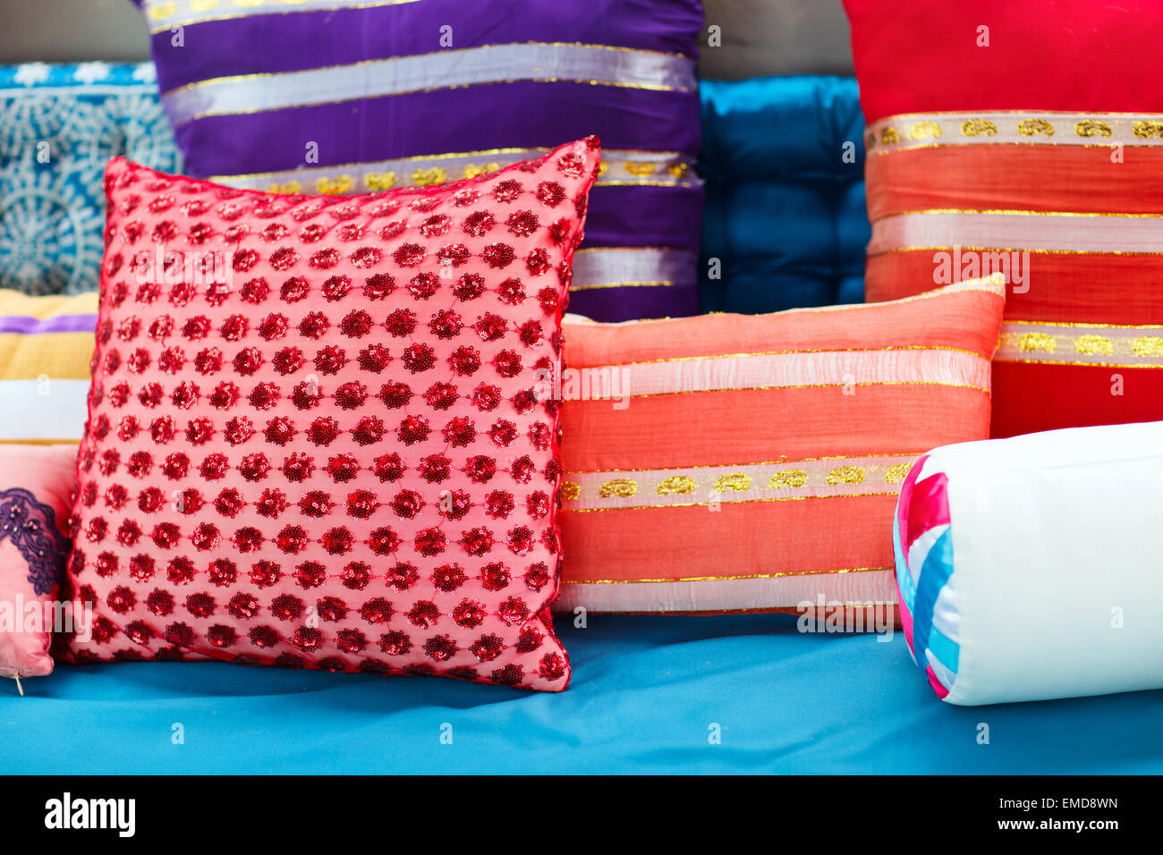 Artistic pillows hi-res stock photography and images - Alamy