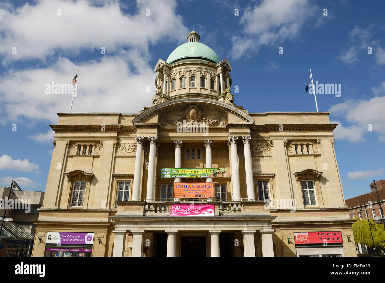Hull city hall architecture hi-res stock photography and images - Alamy