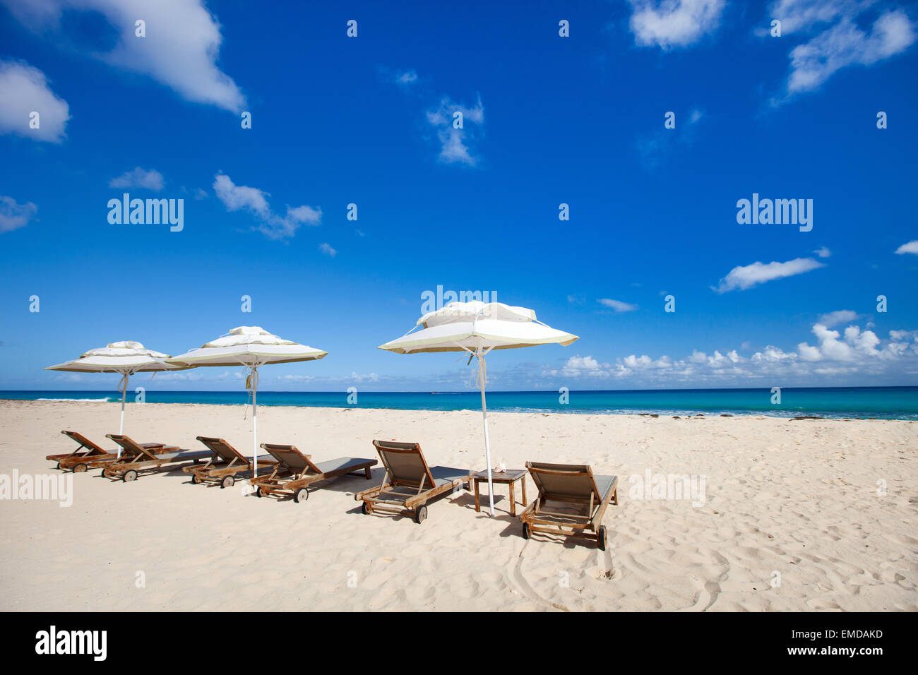 Beautiful Caribbean beach Stock Photo - Alamy