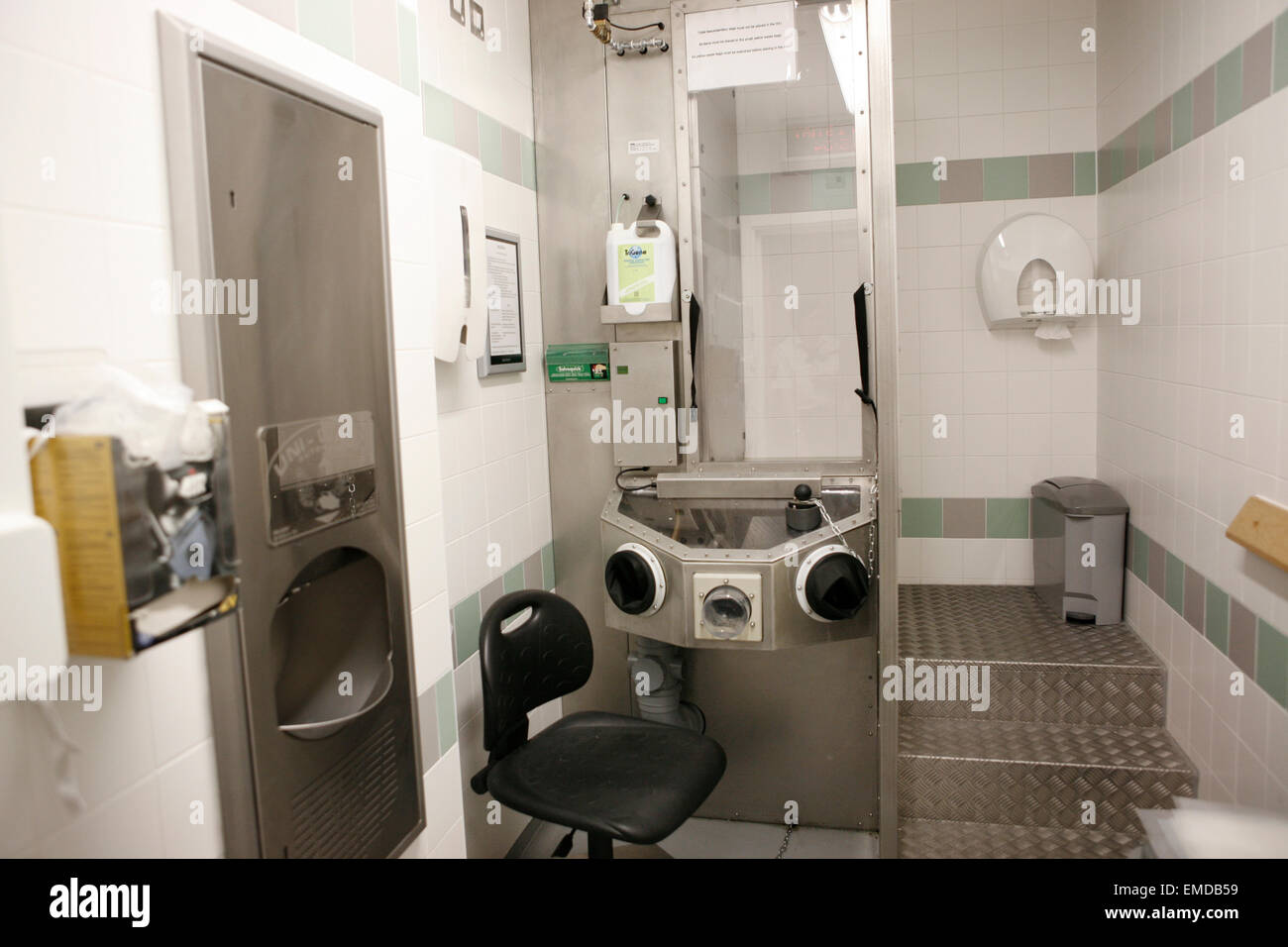 Police cells uk hi-res stock photography and images - Alamy