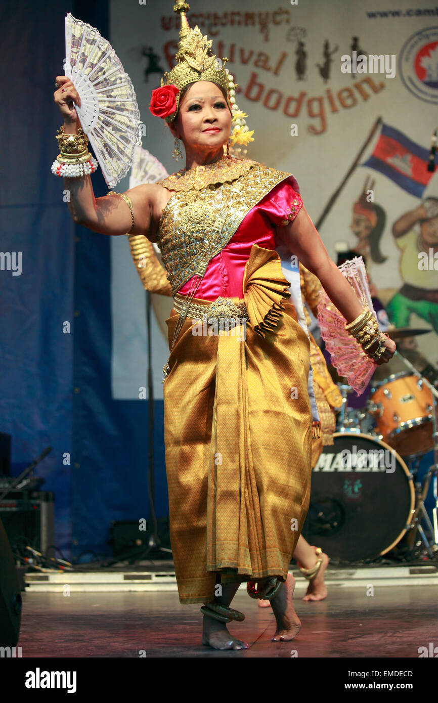 Canada, Quebec, Montreal, Cambodian, festival, people, dancer Stock ...