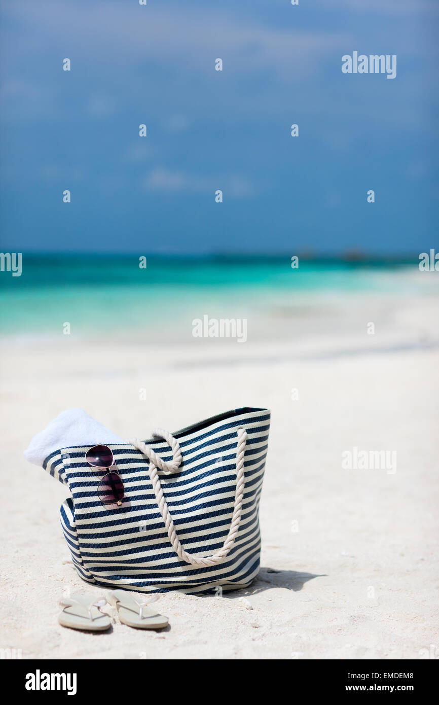 Beach holiday hi-res stock photography and images - Alamy