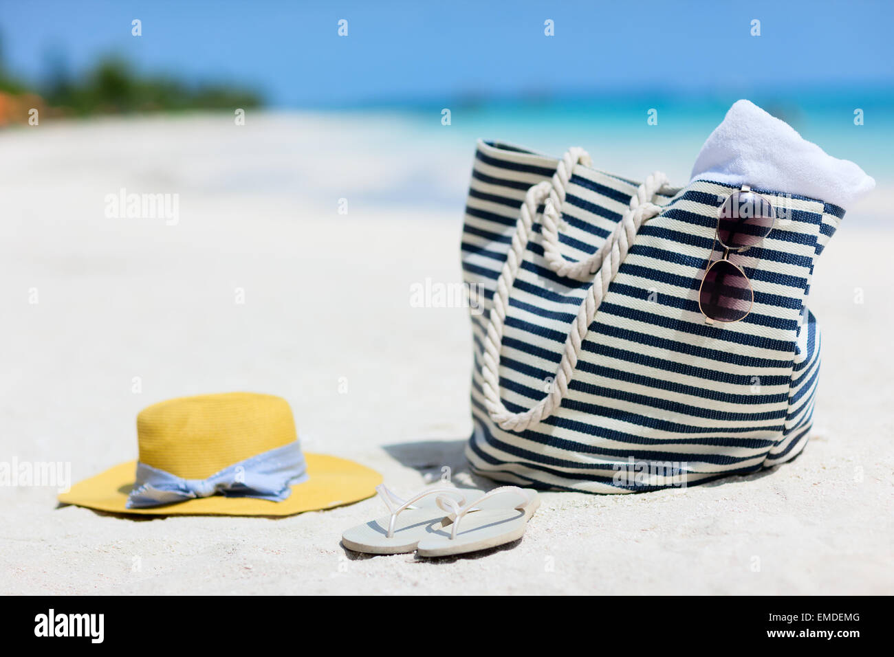 Beach essentials hi-res stock photography and images - Alamy