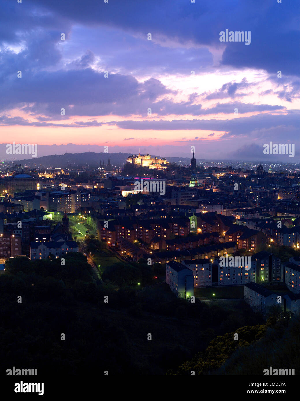 Edinburgh at night Stock Photo - Alamy