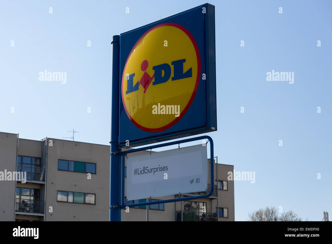 Lidl supermarket sign at a store in East London UK Stock Photo - Alamy