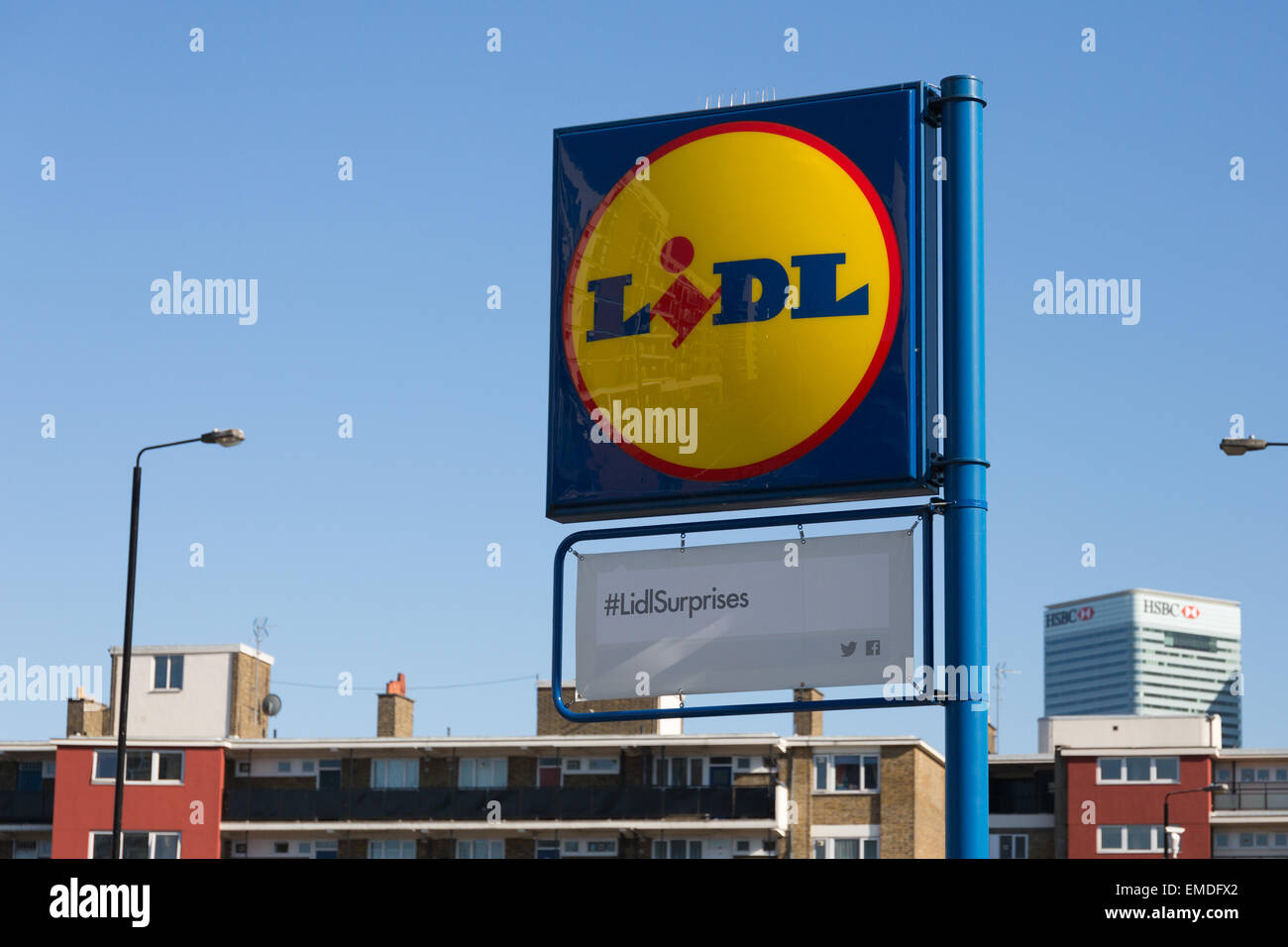 Lidl Supermarket Shop Sign Uk Stock Photos & Lidl Supermarket Shop Sign ...