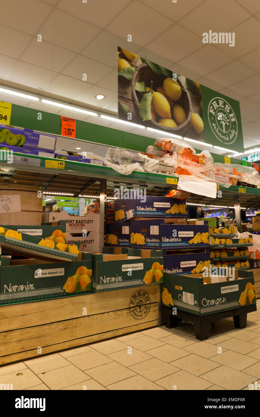 Inside Lidl Store Supermarket Interior Stock Photos & Inside Lidl Store ...