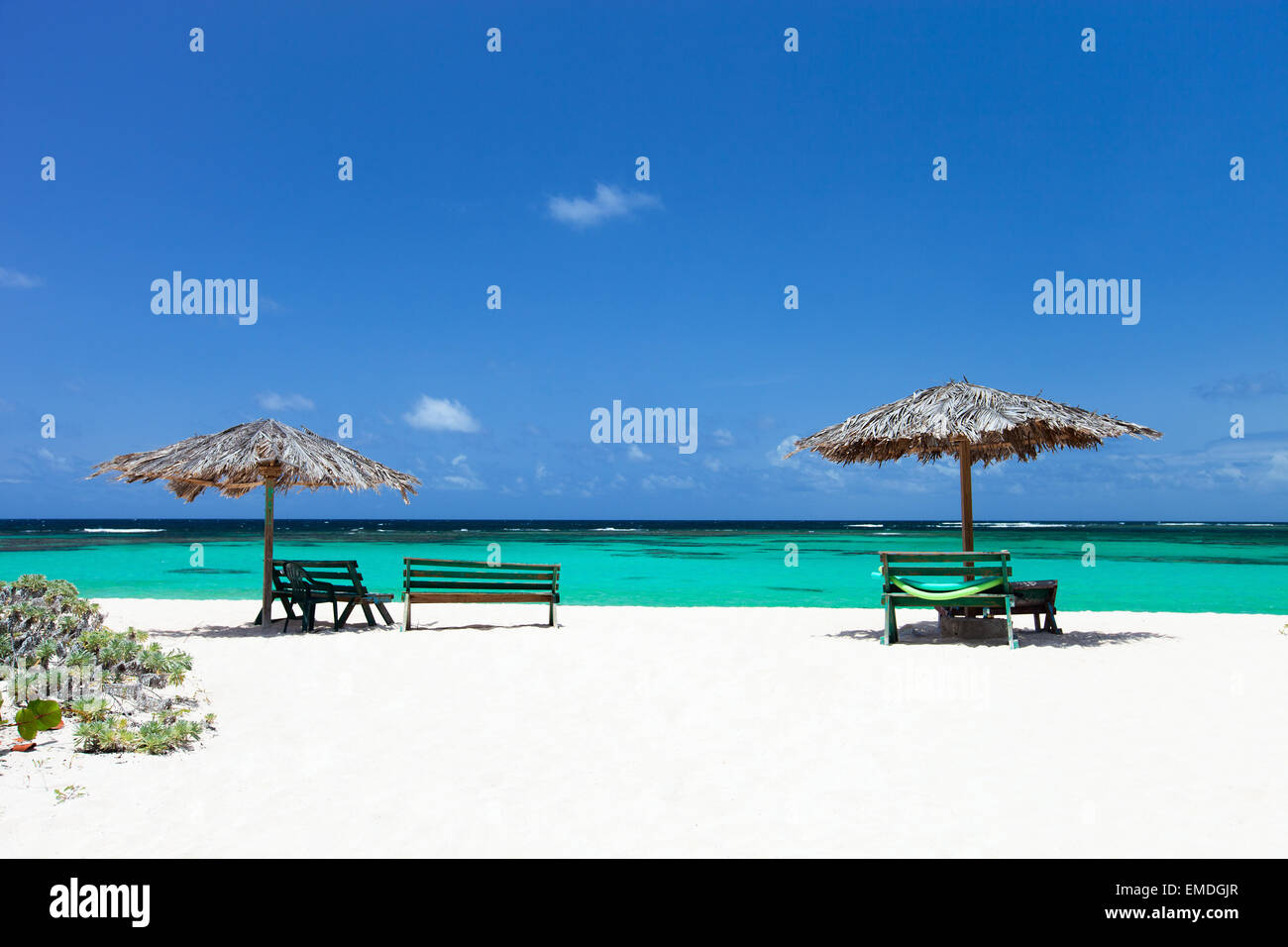 Beautiful Caribbean beach Stock Photo - Alamy