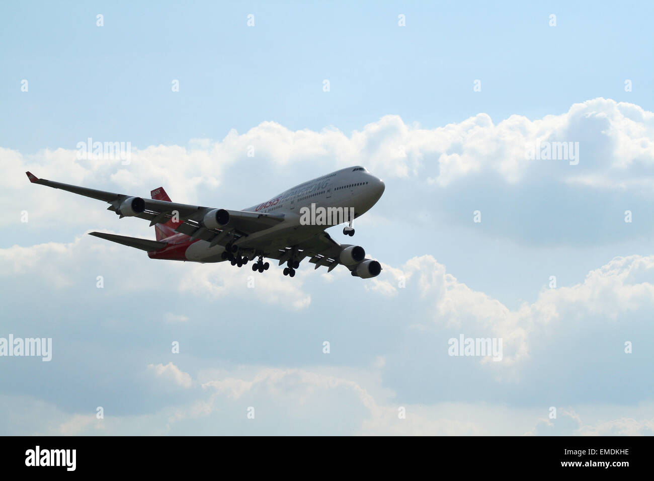 747 airplane hi-res stock photography and images - Alamy