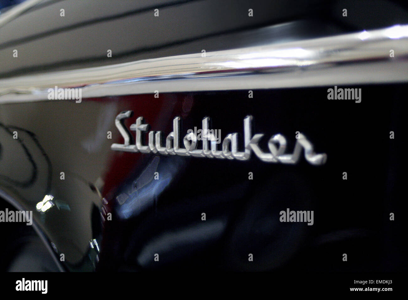 Vintage Studebaker classic car fender with logo Stock Photo - Alamy