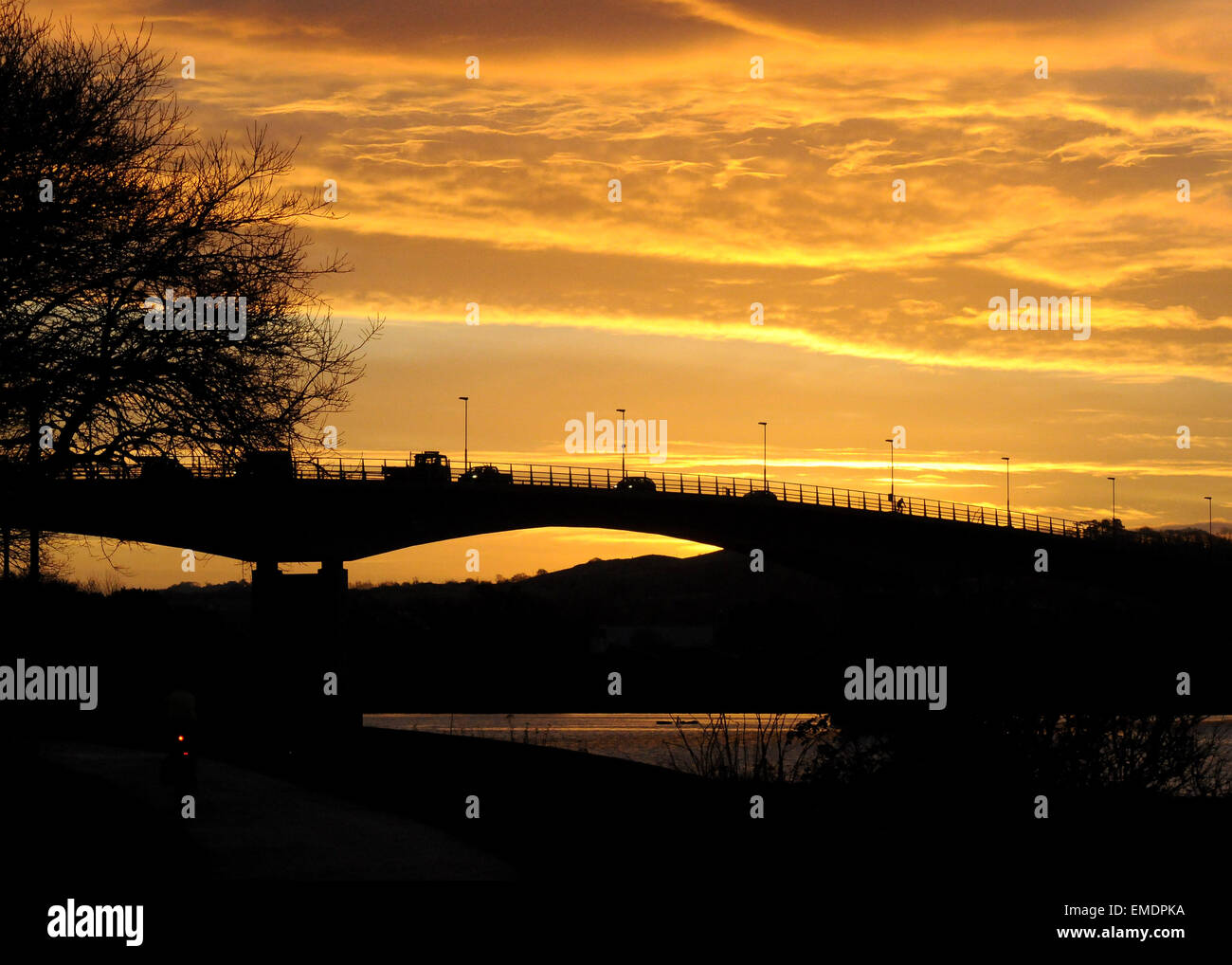 Taw Bridge Sunrise Dawn Barnstaple Devon Downstream Bridge over the ...