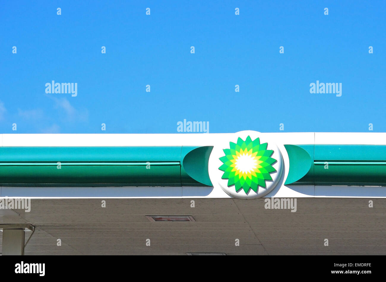 Bp logo hi-res stock photography and images - Alamy