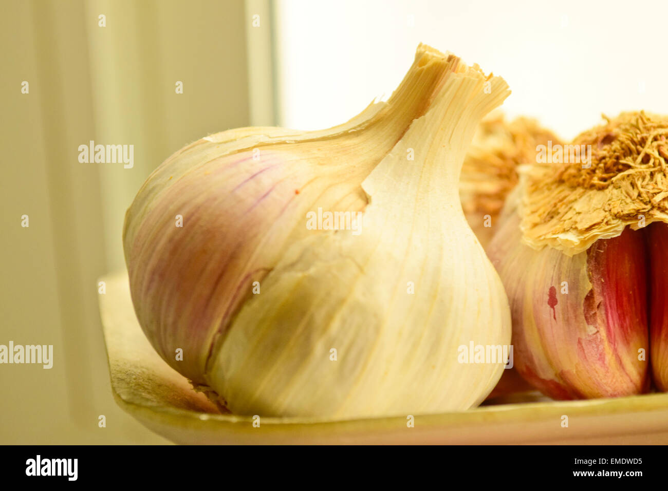 Garlic cloves open garlic hi-res stock photography and images - Alamy