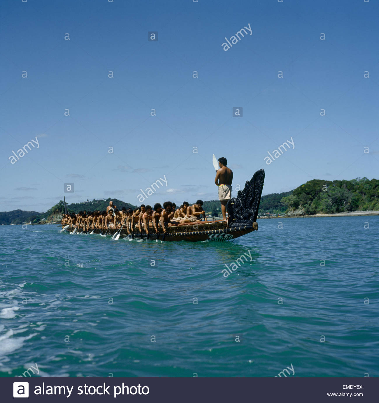 Maori War Canoe Stock Photos & Maori War Canoe Stock Images - Alamy