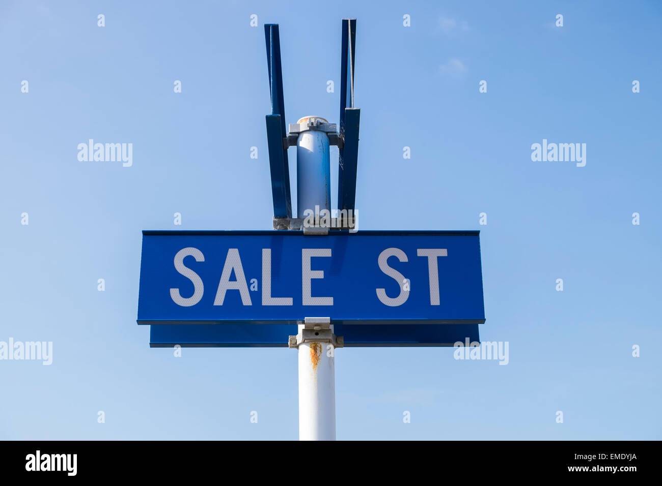 Road signs in new zealand hi-res stock photography and images - Alamy