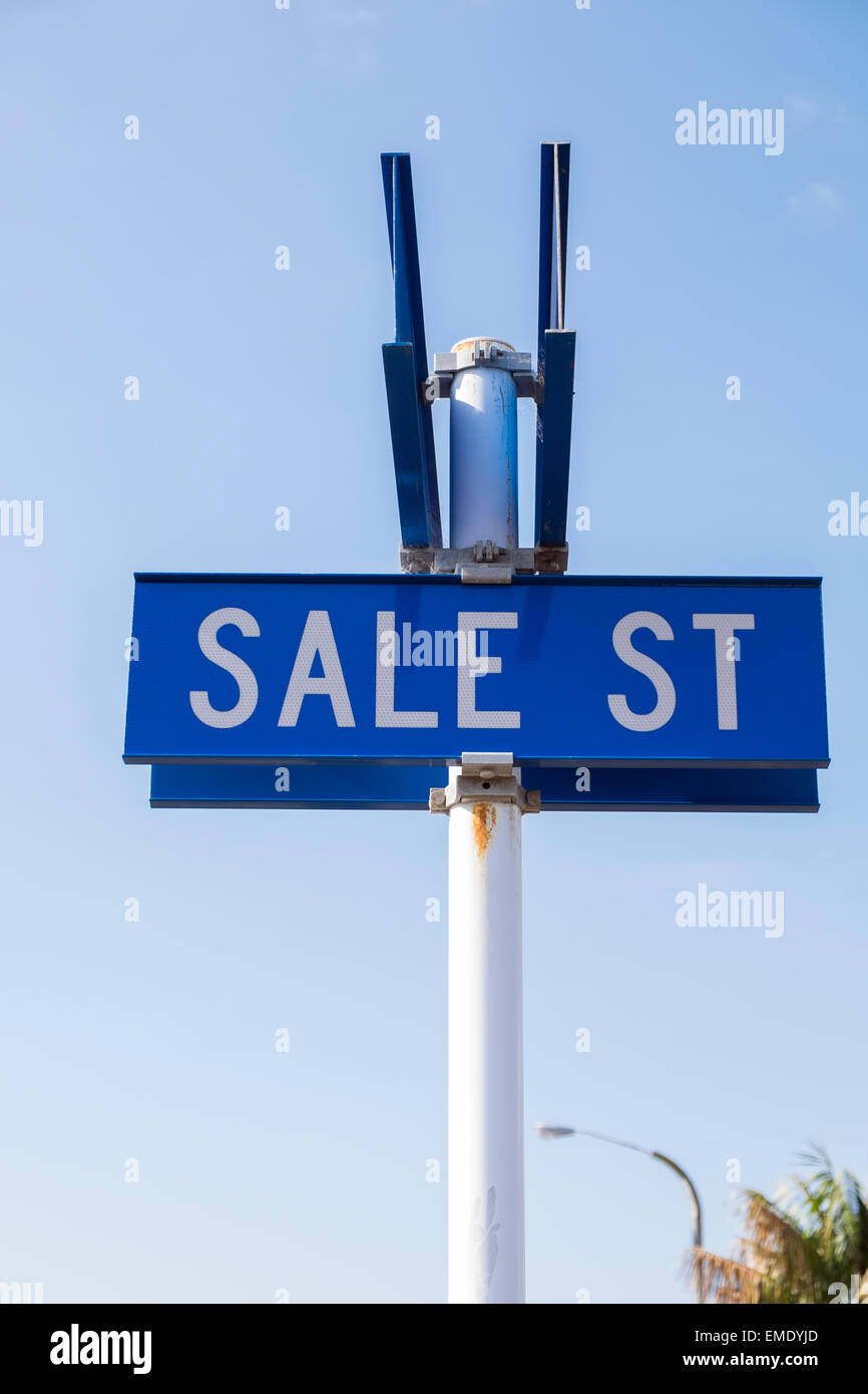 Road signs in new zealand hi-res stock photography and images - Alamy