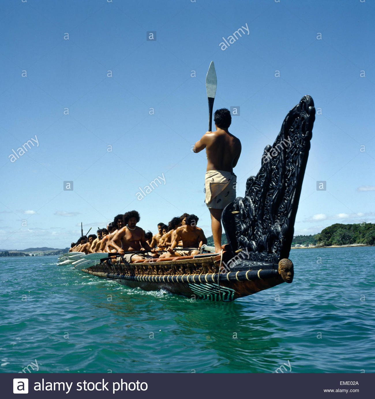 Maori War Canoe Stock Photos & Maori War Canoe Stock Images - Alamy