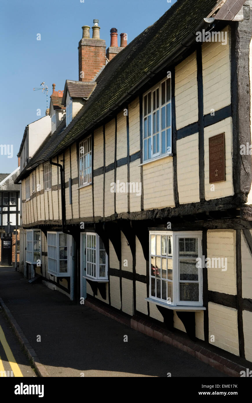 16th century coach inn hi-res stock photography and images - Alamy