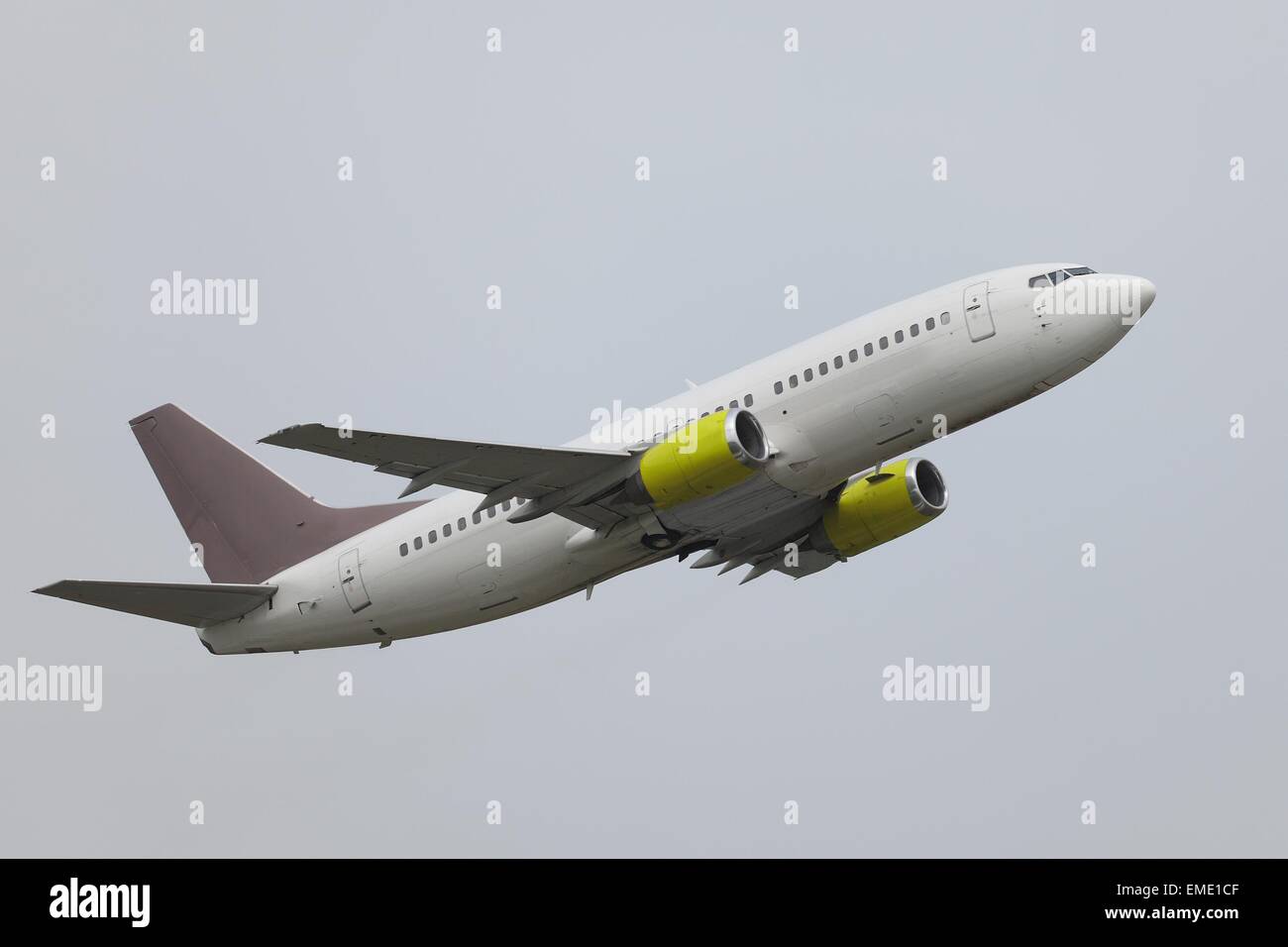 Plane blue sky climbing hi-res stock photography and images - Alamy
