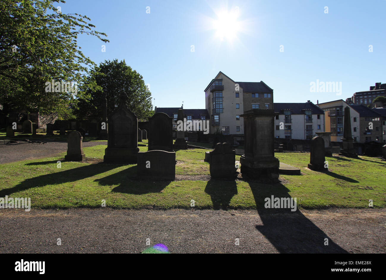 Canongate cemetery hi-res stock photography and images - Alamy