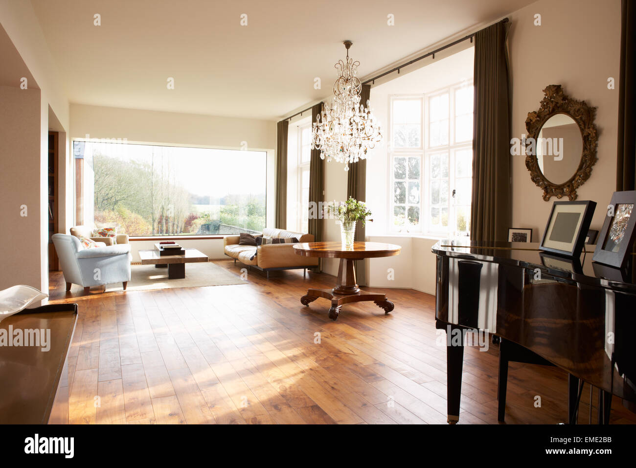 Interior Of Beautiful Contemporary Lounge Stock Photo - Alamy