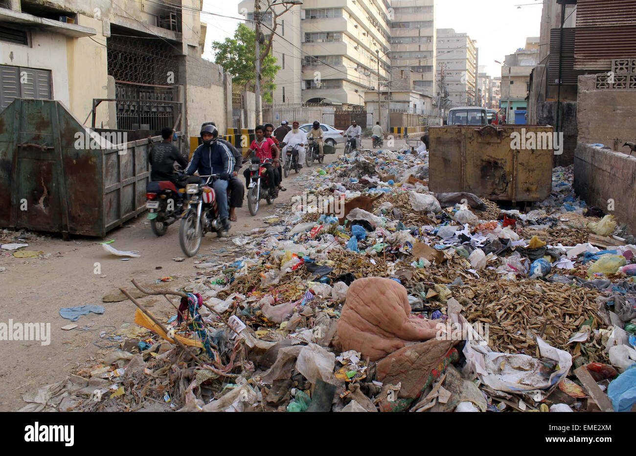 Building litter hi-res stock photography and images - Alamy