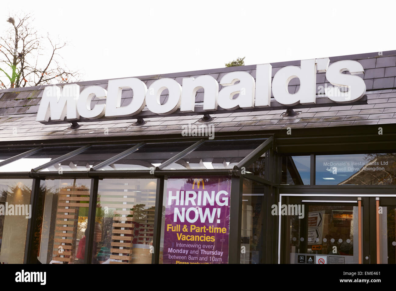 Mcdonalds building exterior hi-res stock photography and images - Alamy