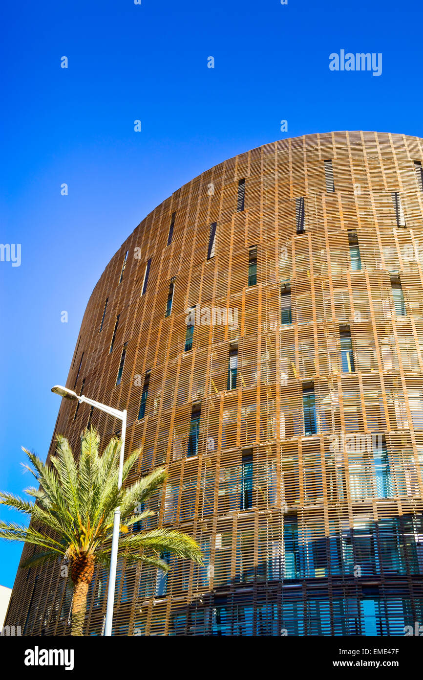 Biomedical Research Park building by Manel Brullet and Albert Pineda ...