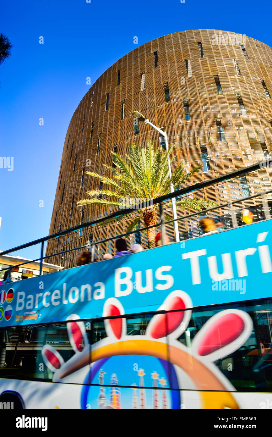 Biomedical Research Park building by Manel Brullet and Albert Pineda ...