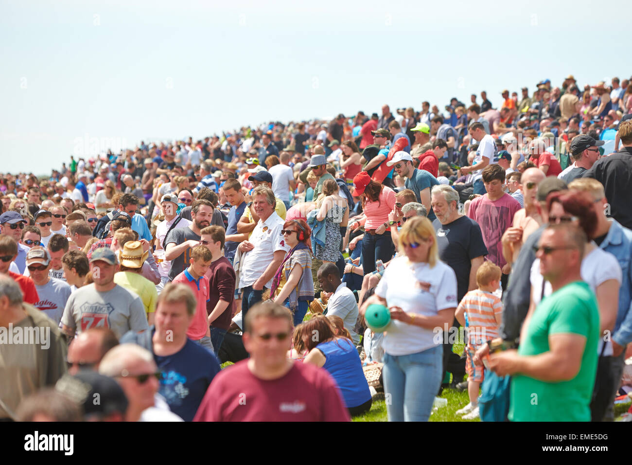 Motorsport racing crowd hi-res stock photography and images - Alamy