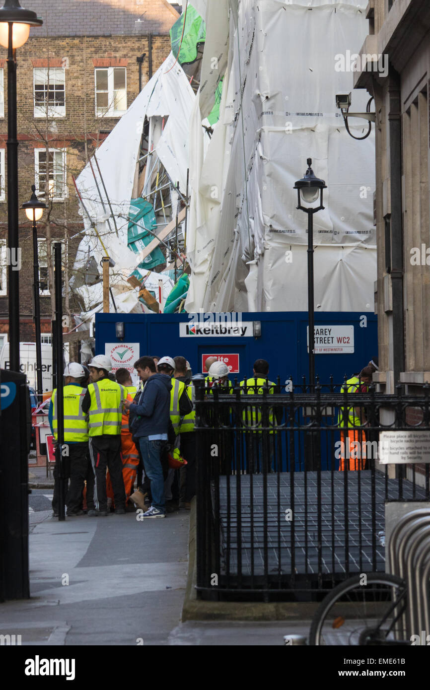 School building collapse uk hi-res stock photography and images - Alamy