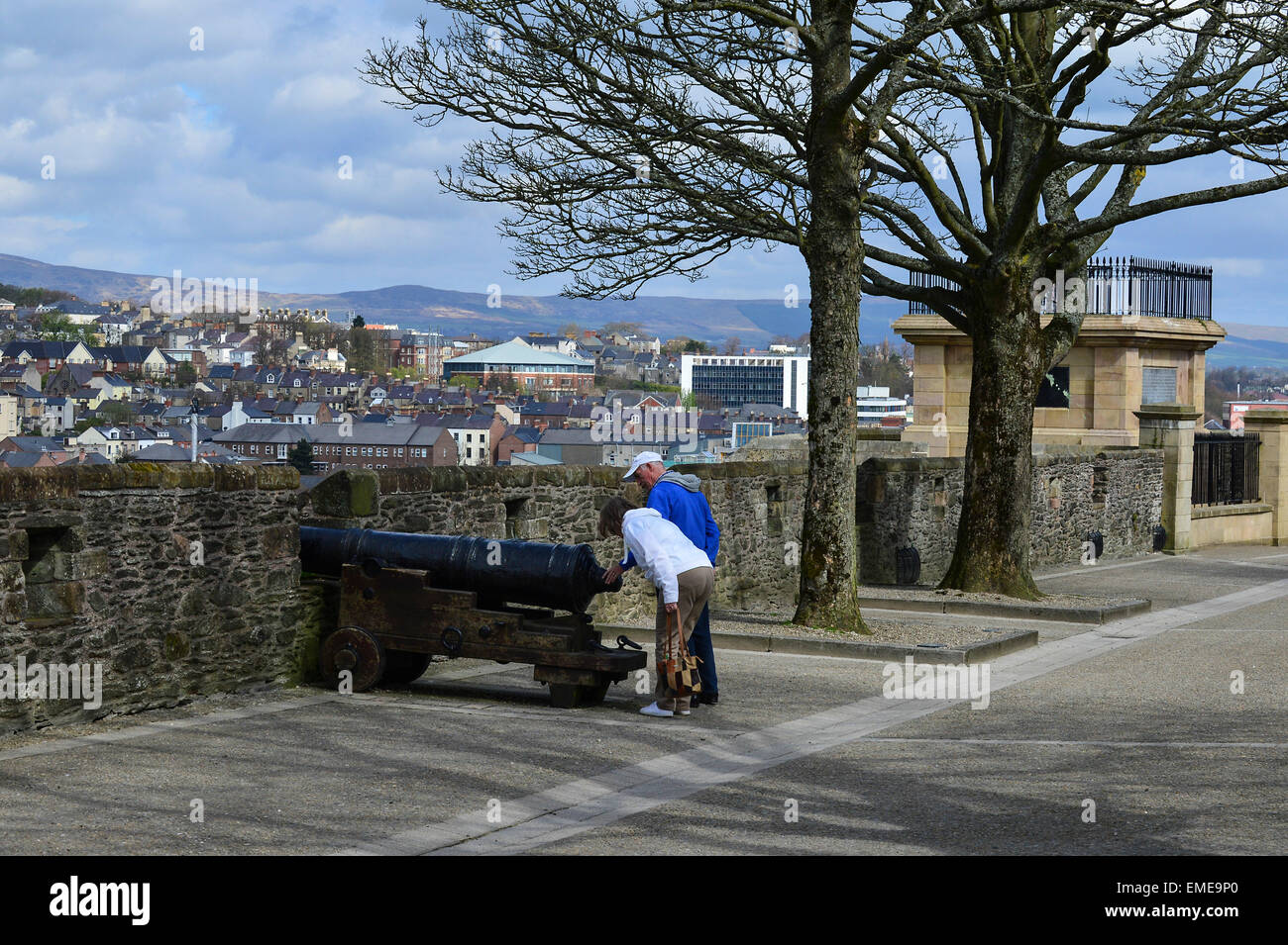 Siege of derry hi-res stock photography and images - Alamy