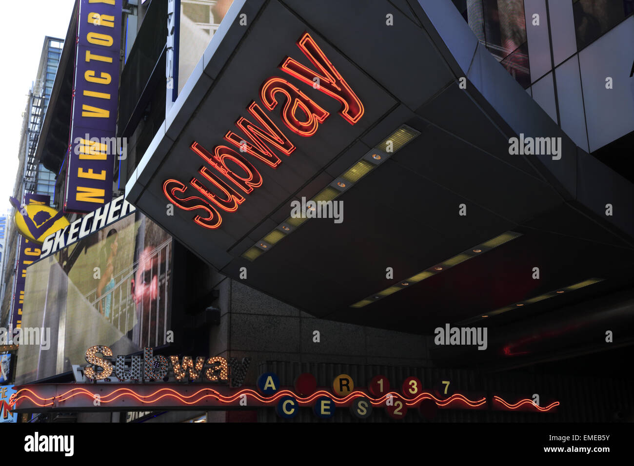 New york subway sign hi-res stock photography and images - Alamy