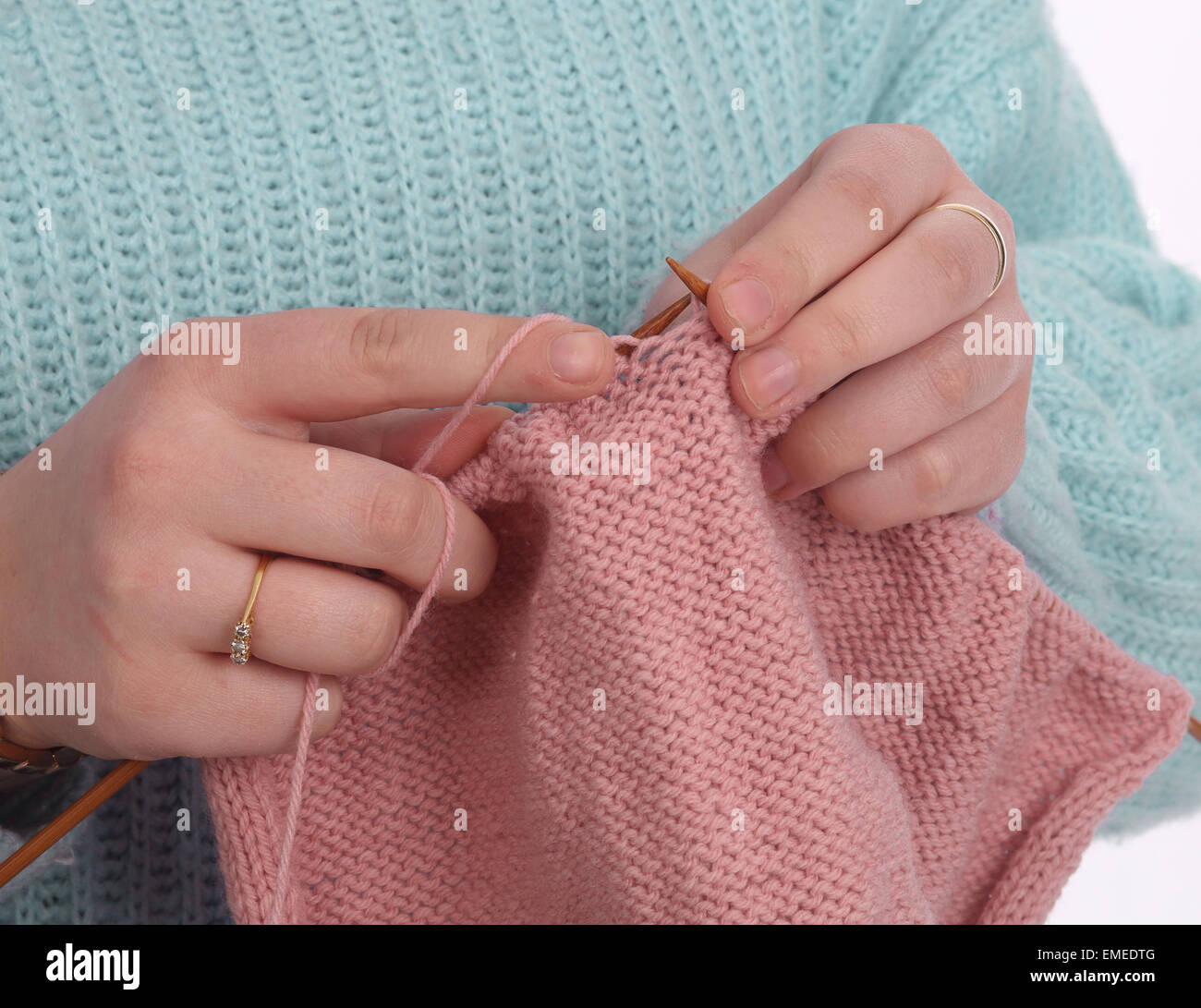 March 2015 - Young teenage woman of 19 knitting Stock Photo - Alamy